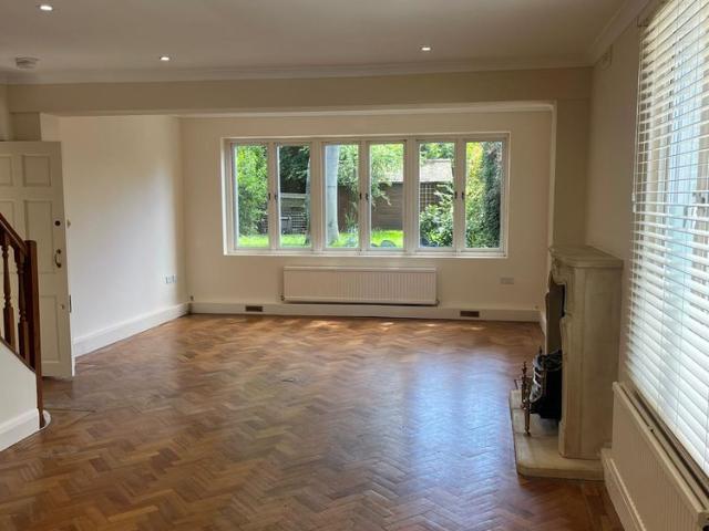 Detached, Bright 3 Bedroom House for Rent in Putney
