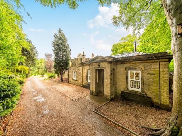 Detached bungalow for sale