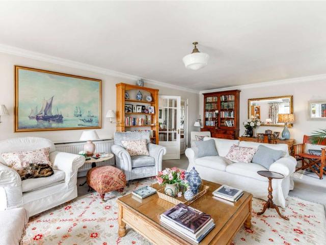 Detached family home set within delightful grounds adjoining farmland
