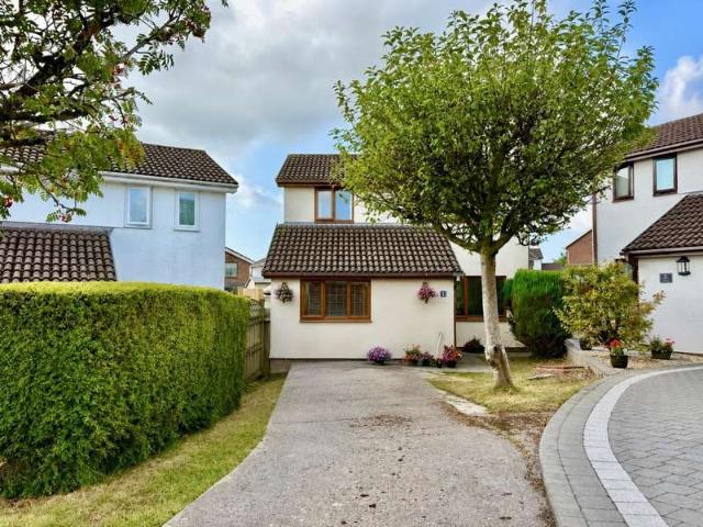3 Bedroom Detached House