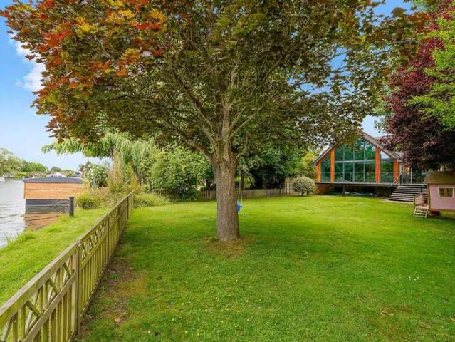 3 Bedroom Detached House