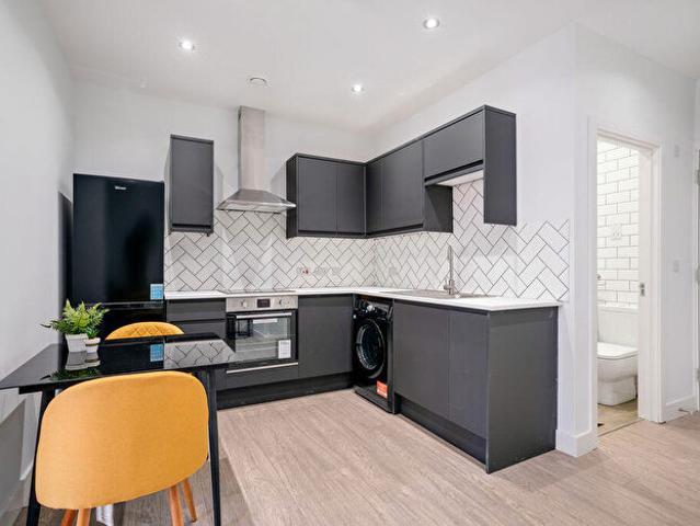 Detached House To Rent In Charles Street, Leicester, LE1