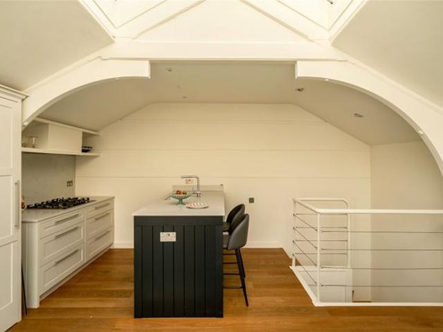Detached house to rent in Stratford Studios, Stratford Road, Kensington W8