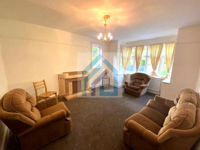 Detached house to rent