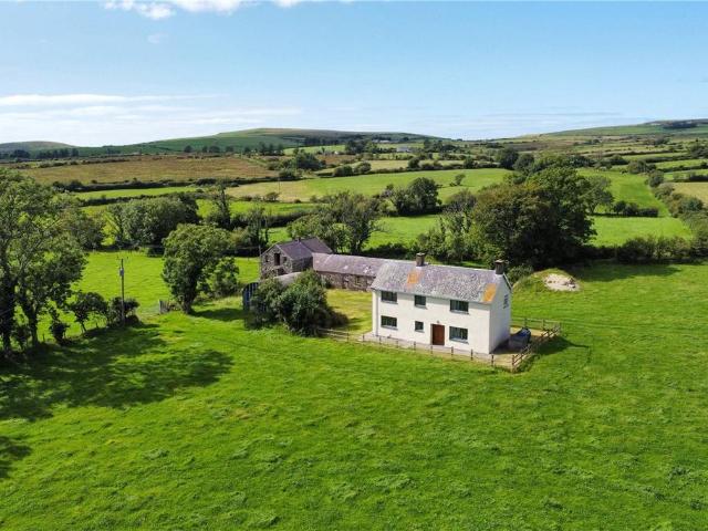 Detached house for sale