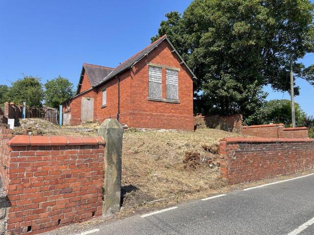 Detached house for sale