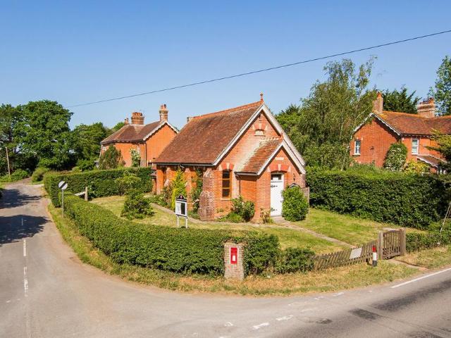 Detached house for sale