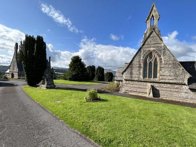 Detached house for sale