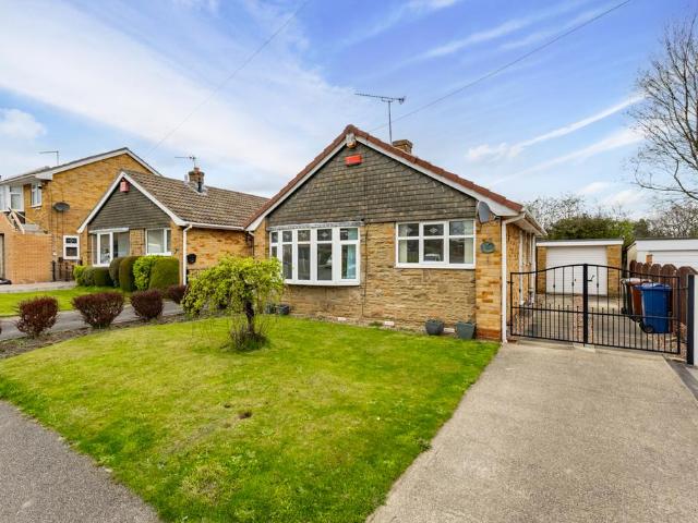 2 bedroom detached bungalow for sale