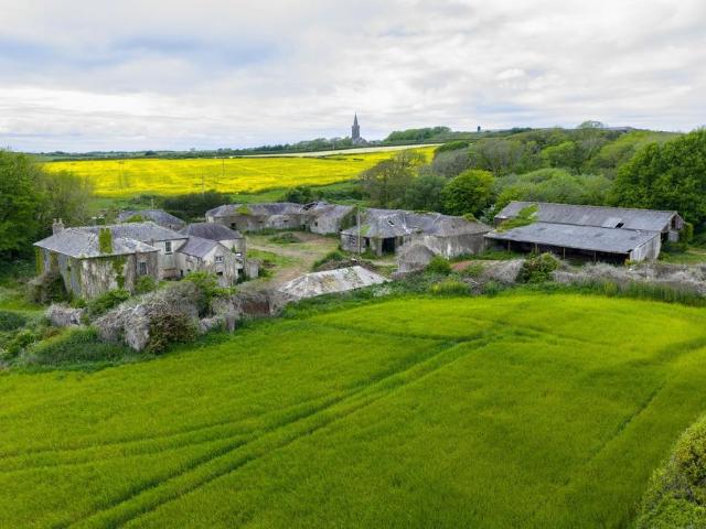 Detached house for sale