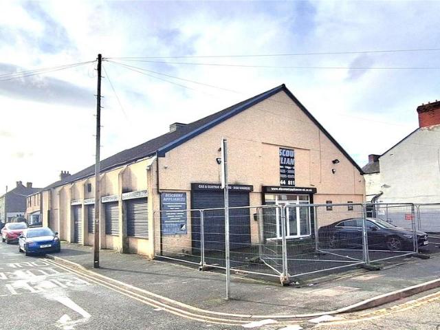 Detached house for sale