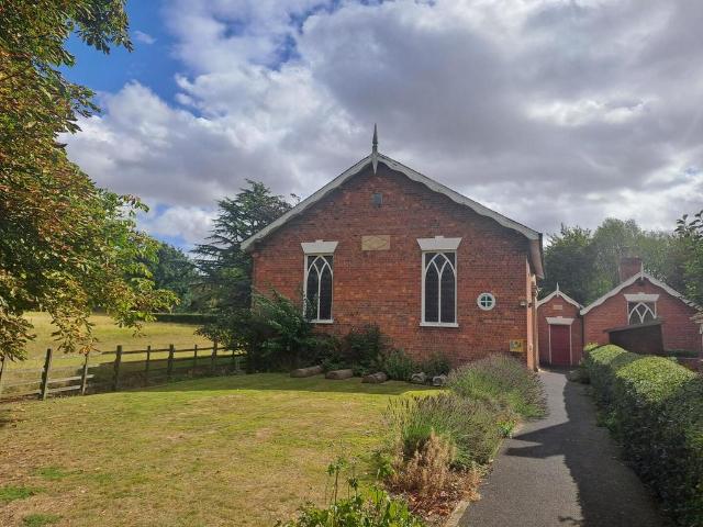 Detached house for sale