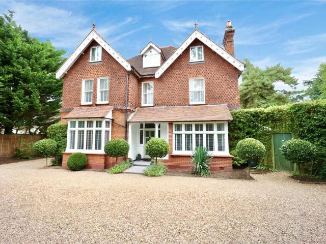 7 bedroom detached house for sale