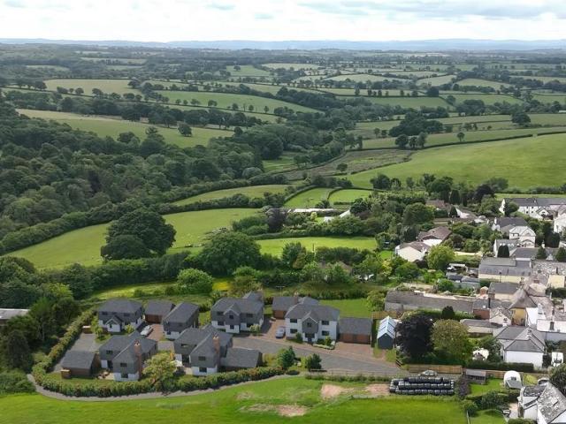 Detached house for sale