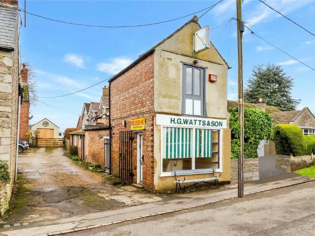 Detached house for sale