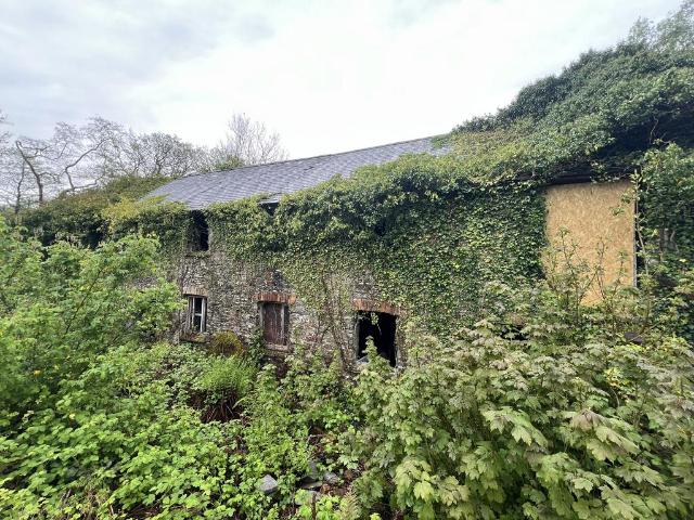Detached house for sale