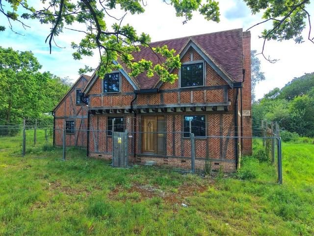 Detached house for sale