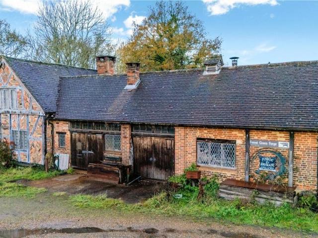 Detached house for sale