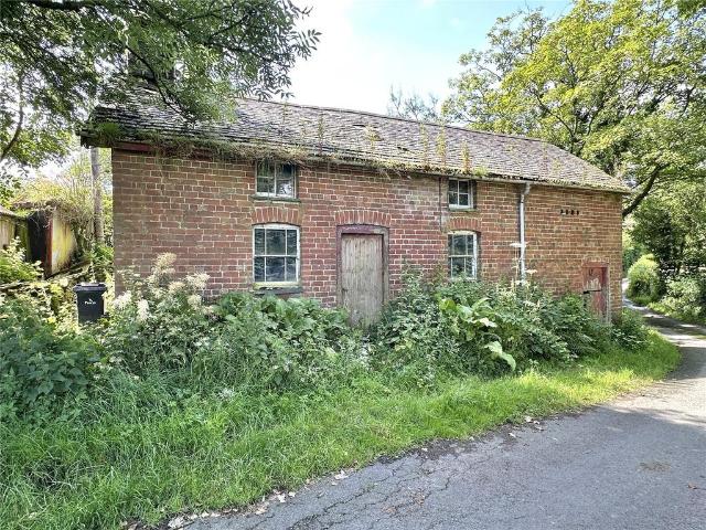 Detached house for sale