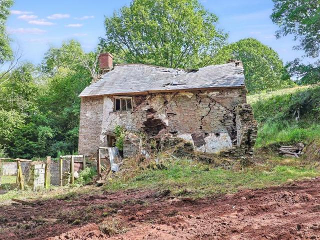 Detached house for sale