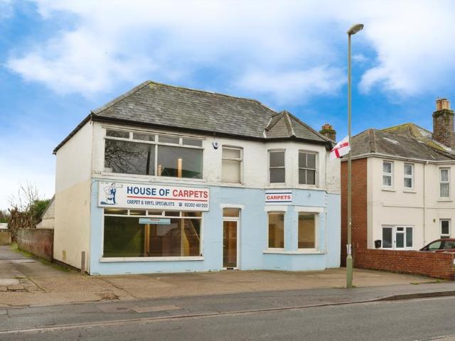 Detached house for sale