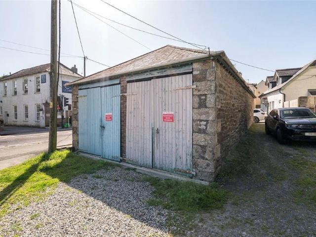 Detached house for sale