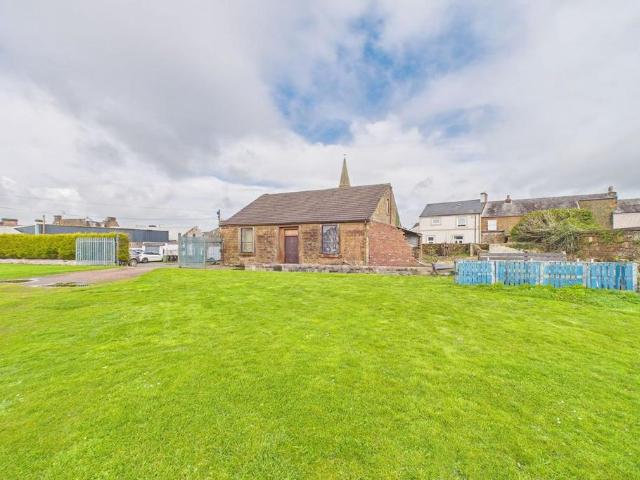 Detached house for sale