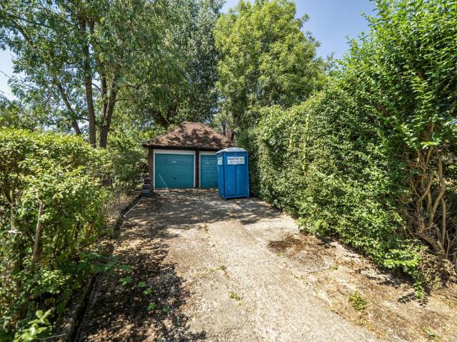 Detached house for sale
