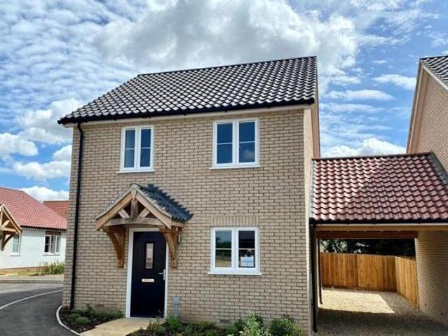 Detached House For Sale In The Street, Woodton