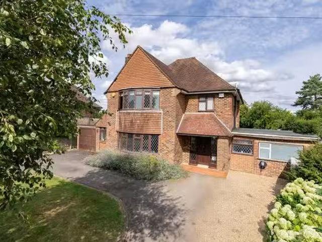 Detached house for sale in Tudor Close, Great Bookham, Leather.
