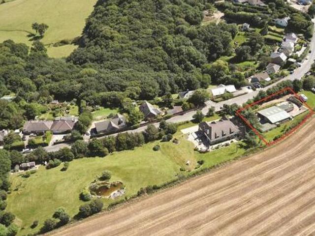 Detached House For Sale In Wembury, Plymouth