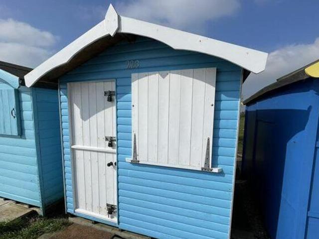Detached House For Sale In Brightlingsea