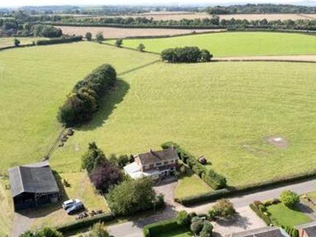 Detached House For Sale In Oddingley, Droitwich