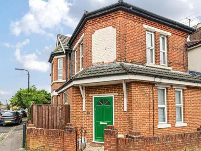 Detached House For Sale In Southampton, Hampshire