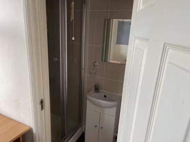 Detached house for rent in Leamington Spa Warwickshire, CV32