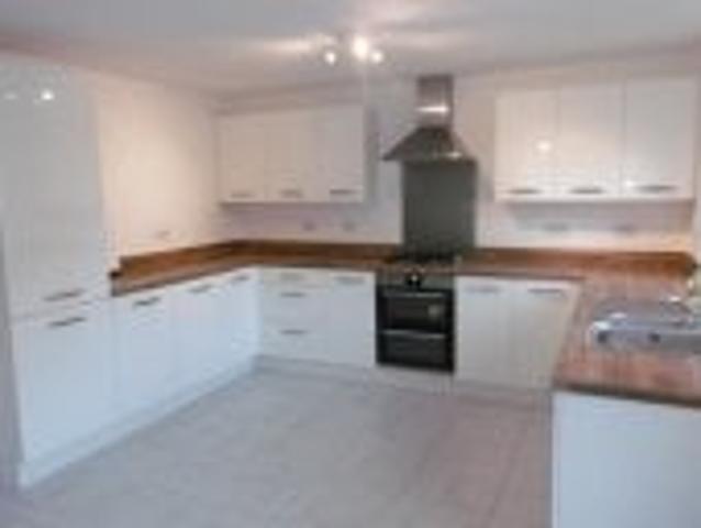 detached house in Summer Crescent, Beeston, NG9 2GX