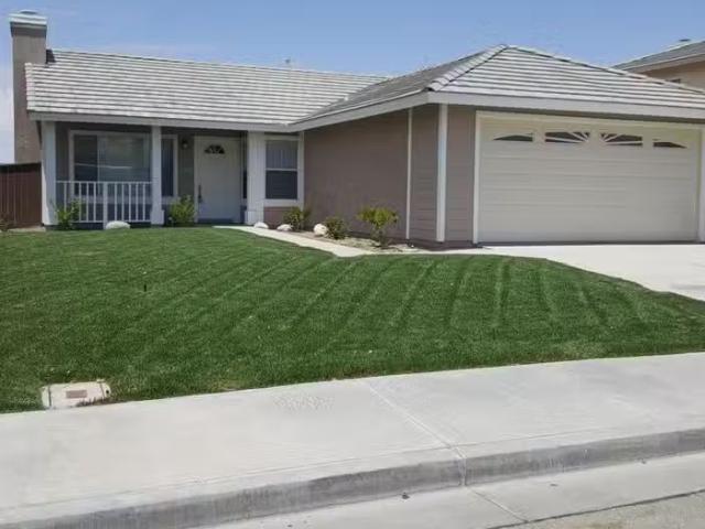 Detached Lancaster, CA 2609 W Lingard St