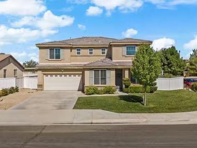 Detached Lancaster, CA 44824 Dusty Rd