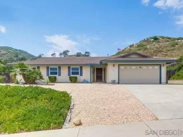 Detached Poway, CA 12914 Dorathea Ter