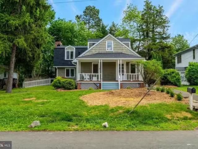 Detached, Single Family MCLEAN, VA 1407 Cedar Ave