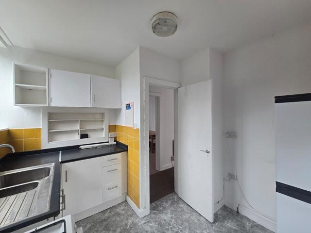 DETATCHED BUNGALOW 2 BEDROOM 2 bed bungalow to rent £1,295 pcm £299 pw