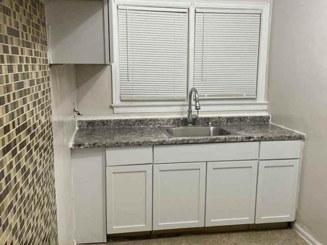 Detroit Living Apartments 1 Bedroom Apartment for Rent at 20237 W Chicago St, Detroit, MI 48228 Cody Rouge