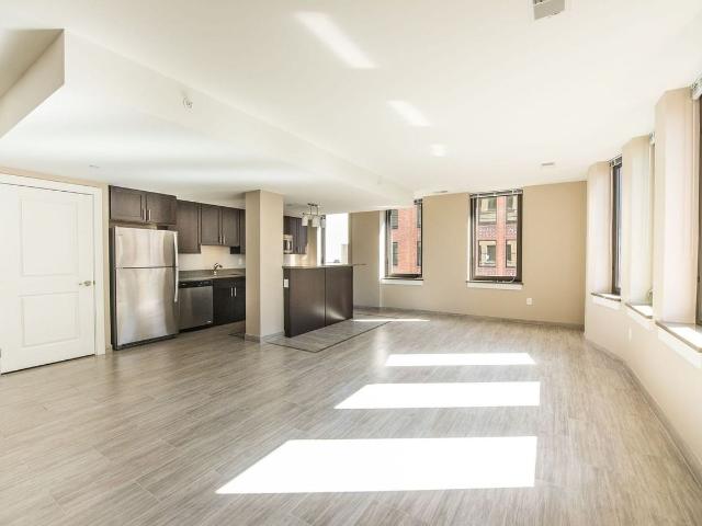 Detroit Savings Bank Studio Apartment for Rent at 1212 Griswold St, Detroit, MI 48226 Downtown Detroit