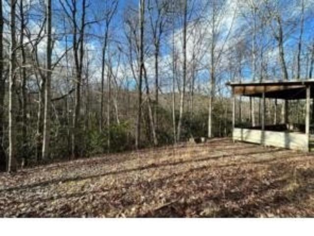 Deuce Rd, Highlands, NC 28741