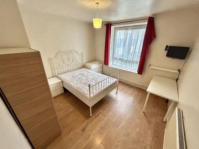 Devas Street, London E3, Room to rent, £860 pcm | PrimeLocation