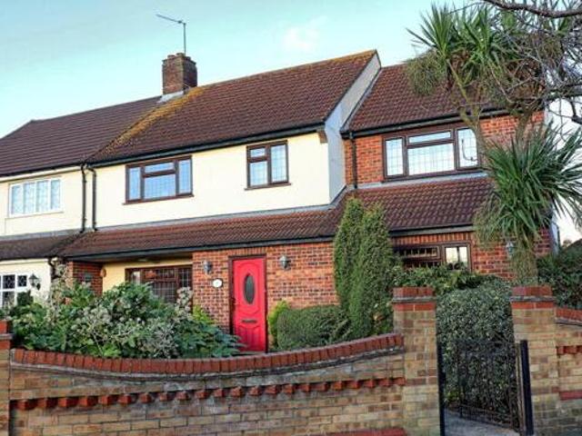 Deveron Way, Rise Park, 4 Bedroom Semi detached