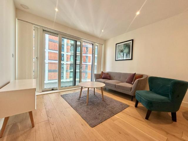 Deveraux House, Duke of Wellington. 2 bed flat to rent £2,550 pcm £588 pw