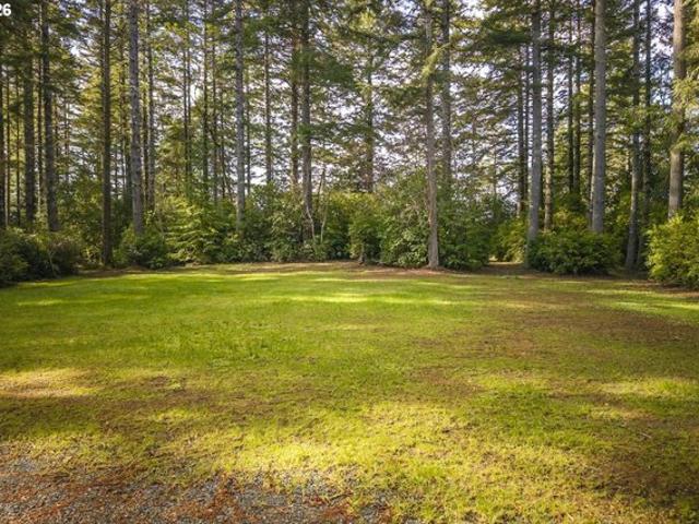 Devereux Way, Bandon, OR 97411