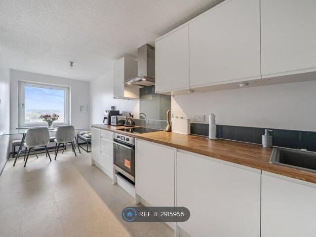 Deverill Court, Penge SE20, 3 bed flat to rent, £2,200 pcm | PrimeLocation