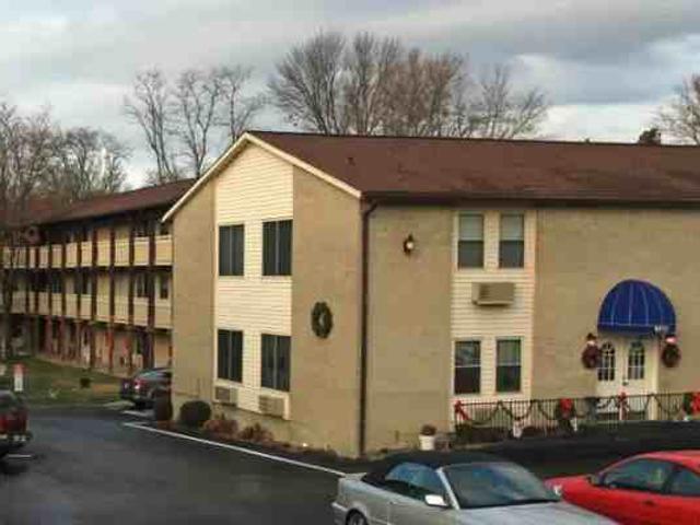 Devex 62+ Apartments 2 Bedroom Apartment for Rent at 9912 Taylorsville Road, Louisville, KY 40299